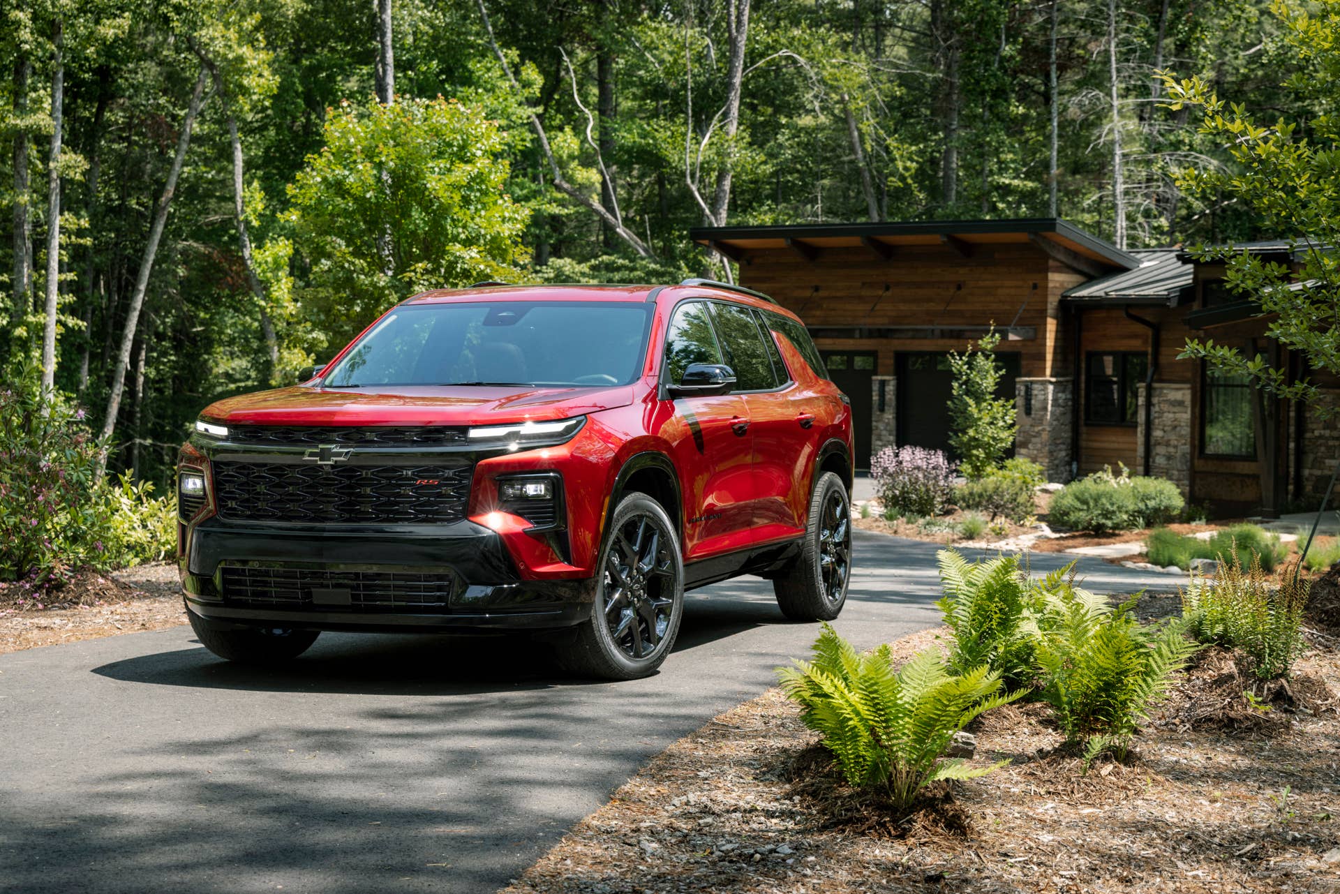 2026 Chevrolet Traverse vs Honda Pilot: 3 Key Differences - Road Ethos