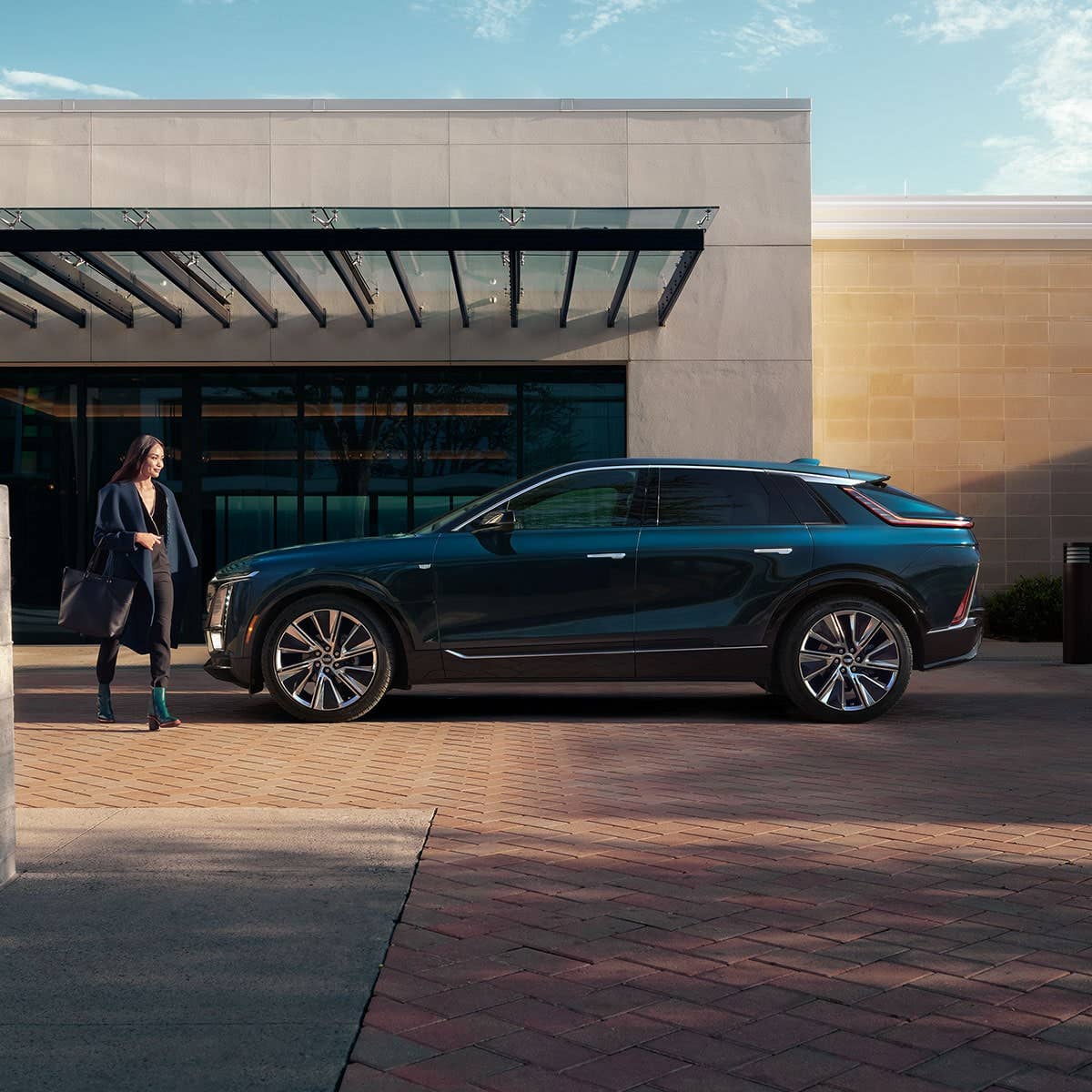 2026 Cadillac Lyriq Buyer's Guide: Price, Specs, Pros and Cons - Road Ethos
