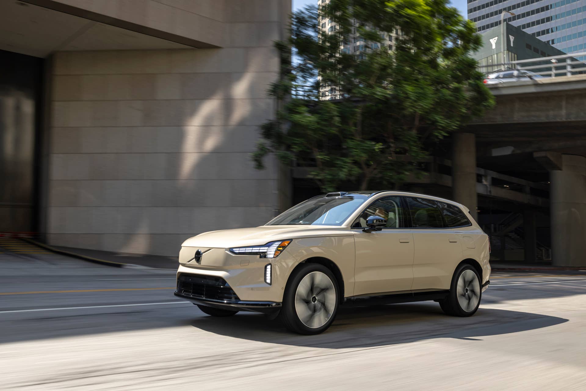 2026 Volvo EX90 Buyer's Guide: Price, Specs, Pros and Cons - Road Ethos